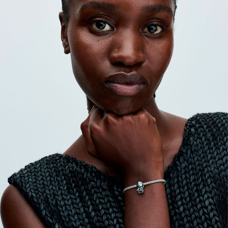 Charm Pandora Jon Snow de Juego de Tronos 793137C01 - Joyerías Sánchez