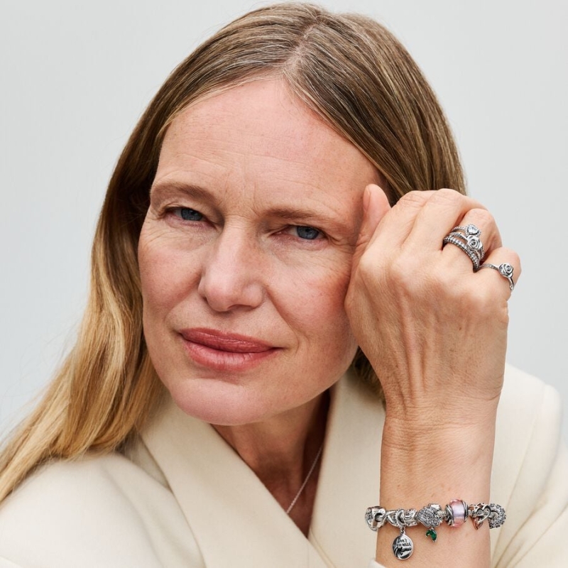 Charm Colgante Pandora Grabable Mamá 793204c01 - Joyerías Sánchez