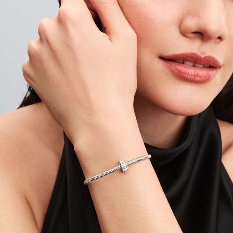 Charm de Clip en plata de ley Gemas y Esmalte 793785C01 - Joyerías Sánchez