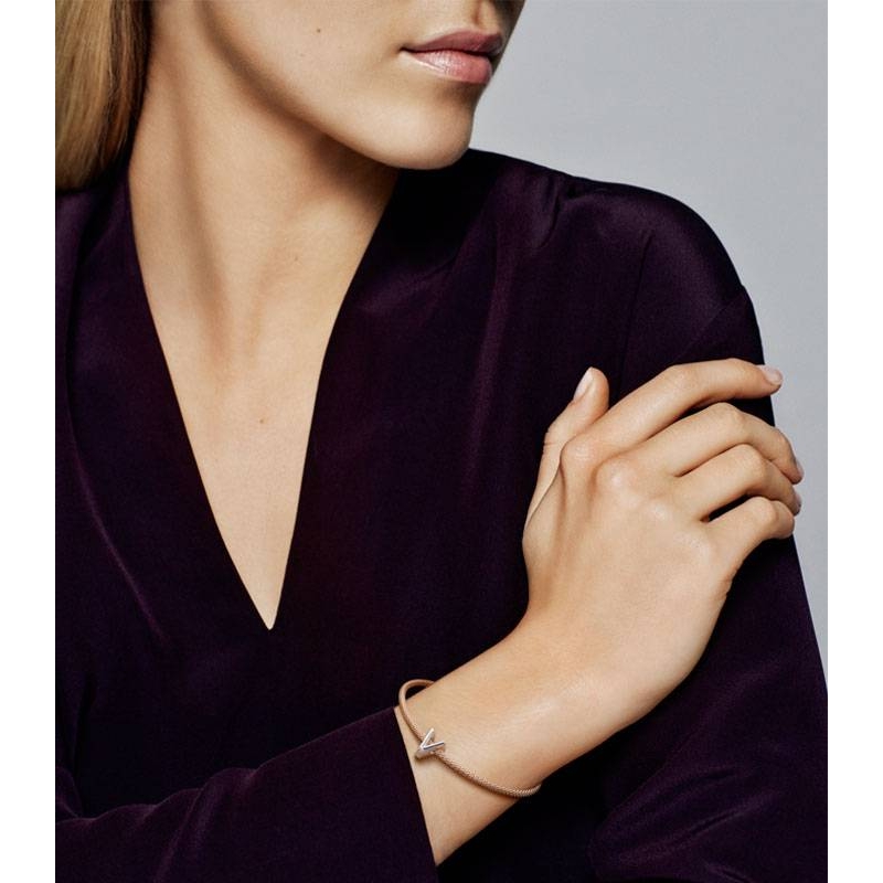 Charm Pandora Letra V 797476