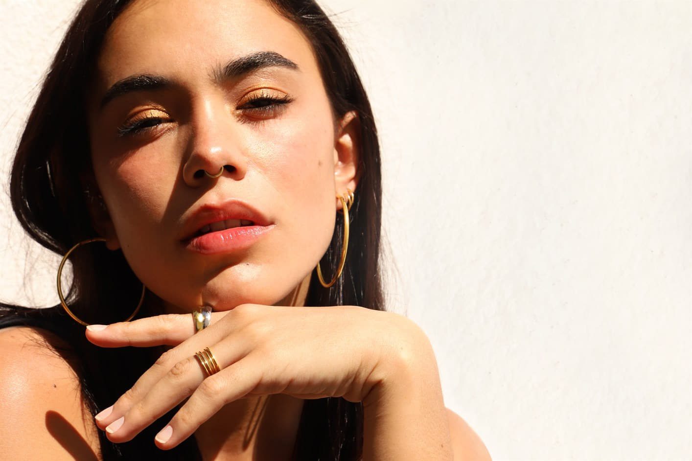 Cuál es la diferencia entre anillo y sortija | Joyerías Sánchez